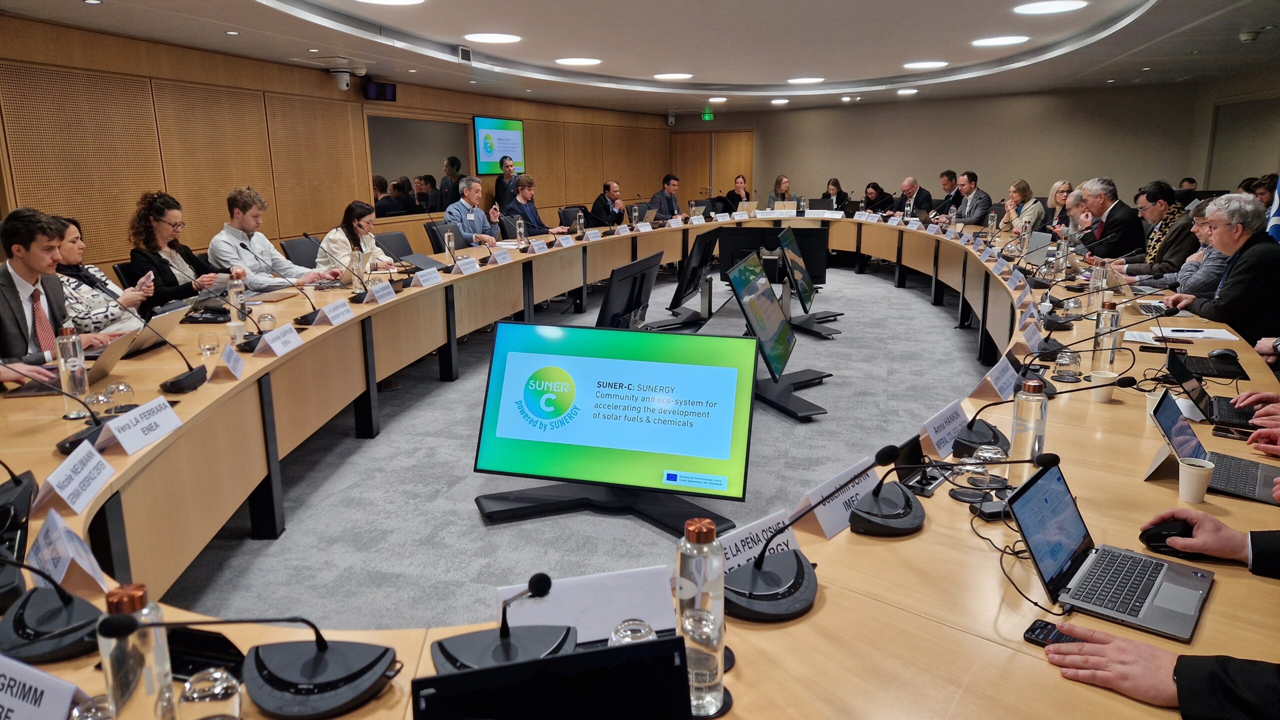 ☀⛽ SUNERGY | Fossil-free fuels for a climate-neutral Europe - SUNERGY ☀️⛽ 🧱